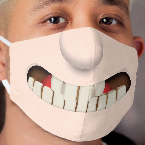 Smiley Wallace Cloth Face Mask - Chief T-shirt
